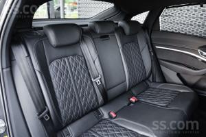 Pelēks Audi E-Tron 2022 Rīga, ar dzinēja tilpumu 0.00 L un nobraukumu 63 tūkst. km par 41850 €, foto 36 vietnē AUTOMOTO.COM.LV