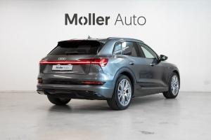 Grey Audi E-Tron 2022 in Vilnius, with an engine capacity of 0.00 L and mileage of 60 thousand km for 33900 €, photo 8 on AUTOMOTO.COM.LV