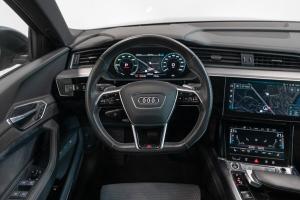Grey Audi E-Tron 2022 in Vilnius, with an engine capacity of 0.00 L and mileage of 60 thousand km for 33900 €, photo 14 on AUTOMOTO.COM.LV