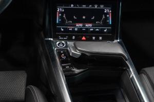 Grey Audi E-Tron 2022 in Vilnius, with an engine capacity of 0.00 L and mileage of 60 thousand km for 33900 €, photo 23 on AUTOMOTO.COM.LV