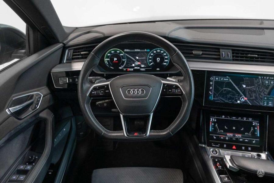 Серый Ауди E-Tron 2022 в Вильнюс, объемом двигателя 0.00 л и пробегом 60 тыс. км за 33900 €, фото 10 на AUTOMOTO.COM.LV