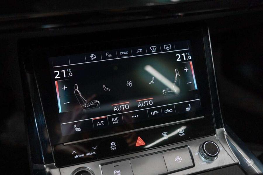 Серый Ауди E-Tron 2022 в Вильнюс, объемом двигателя 0.00 л и пробегом 60 тыс. км за 33900 €, фото 18 на AUTOMOTO.COM.LV