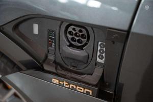 Серый Ауди E-Tron 2022 в Вильнюс, объемом двигателя 0.00 л и пробегом 60 тыс. км за 33900 €, фото 24 на AUTOMOTO.COM.LV