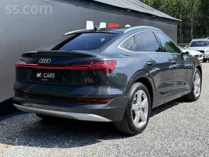 Grey Audi E-Tron 2022 in Riga, with an engine capacity of 0.00 L and mileage of 27 thousand km for 40990 €, photo 5 on AUTOMOTO.COM.LV