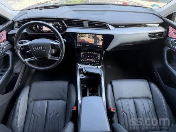 Pelēks Audi E-Tron 2022 Rīga, ar dzinēja tilpumu 0.00 L un nobraukumu 27 tūkst. km par 40990 €, foto 5 vietnē AUTOMOTO.COM.LV