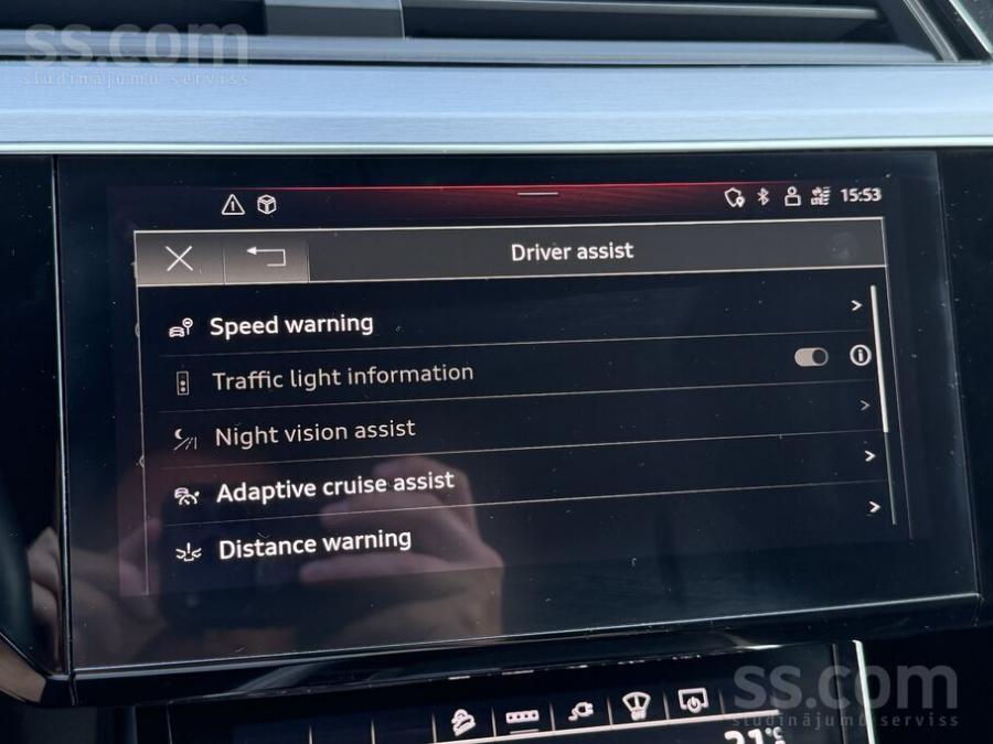 Grey Audi E-Tron 2022 in Riga, with an engine capacity of 0.00 L and mileage of 27 thousand km for 40990 €, photo 17 on AUTOMOTO.COM.LV