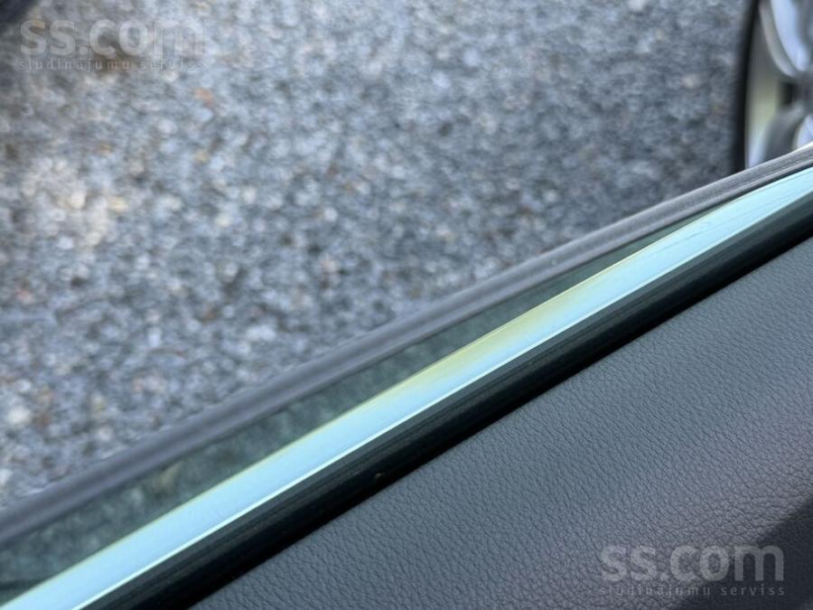 Grey Audi E-Tron 2022 in Riga, with an engine capacity of 0.00 L and mileage of 27 thousand km for 40990 €, photo 19 on AUTOMOTO.COM.LV