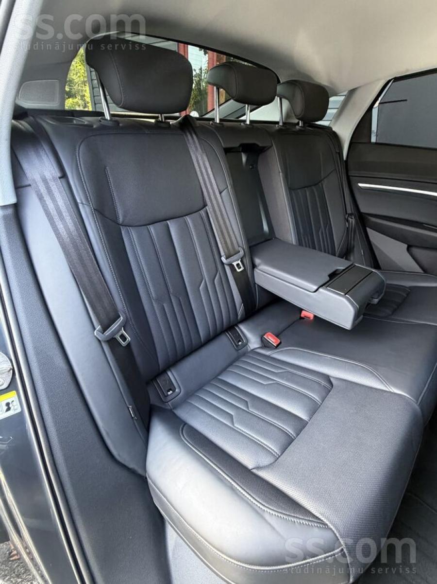 Grey Audi E-Tron 2022 in Riga, with an engine capacity of 0.00 L and mileage of 27 thousand km for 40990 €, photo 23 on AUTOMOTO.COM.LV