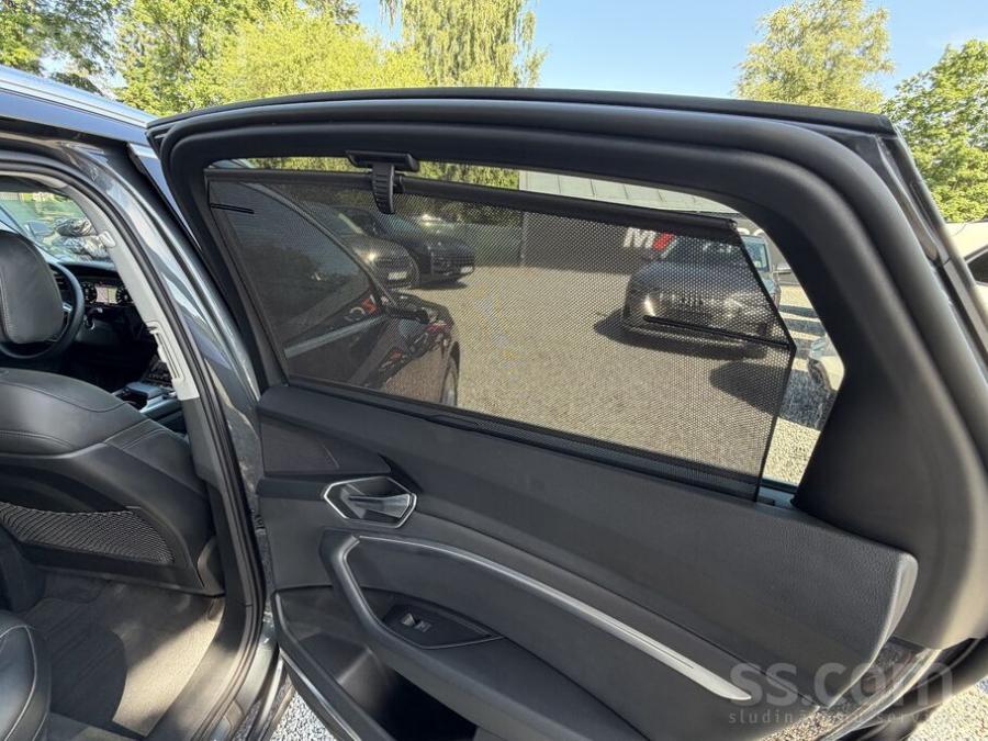 Grey Audi E-Tron 2022 in Riga, with an engine capacity of 0.00 L and mileage of 27 thousand km for 40990 €, photo 24 on AUTOMOTO.COM.LV