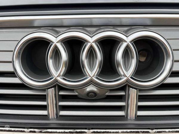 Grey Audi E-Tron 2022 in Vilnius, with an engine capacity of 0.00 L and mileage of 76 thousand km for 30900 €, photo 5 on AUTOMOTO.COM.LV