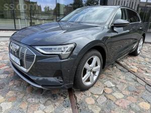 Pelēks Audi E-Tron 2022 Rīga, ar dzinēja tilpumu 0.00 L un nobraukumu 129 tūkst. km par 23990 €, foto 3 vietnē AUTOMOTO.COM.LV