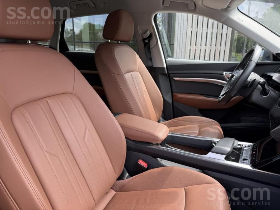 Pelēks Audi E-Tron 2022 Rīga, ar dzinēja tilpumu 0.00 L un nobraukumu 129 tūkst. km par 23990 €, foto 11 vietnē AUTOMOTO.COM.LV