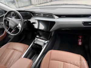 Pelēks Audi E-Tron 2022 Rīga, ar dzinēja tilpumu 0.00 L un nobraukumu 129 tūkst. km par 23990 €, foto 21 vietnē AUTOMOTO.COM.LV
