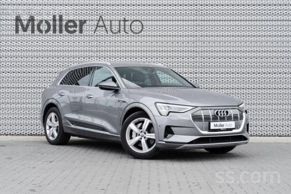 Grey Audi E-Tron 2022 in Riga, with an engine capacity of 0.00 L and mileage of 59 thousand km for 34150 €, photo 2 on AUTOMOTO.COM.LV