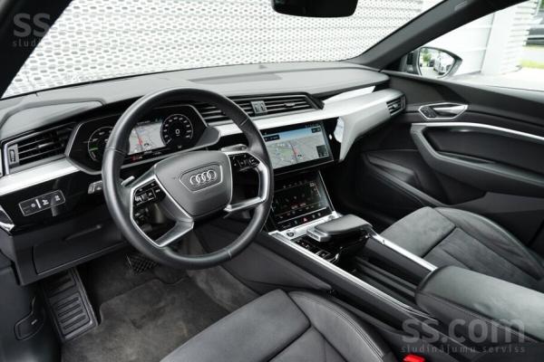 Grey Audi E-Tron 2022 in Riga, with an engine capacity of 0.00 L and mileage of 59 thousand km for 34150 €, photo 9 on AUTOMOTO.COM.LV