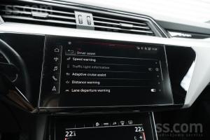 Серый Ауди E-Tron 2022 в Рига, объемом двигателя 0.00 л и пробегом 59 тыс. км за 34150 €, фото 24 на AUTOMOTO.COM.LV
