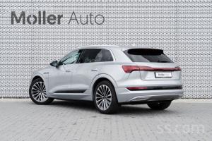 Pelēks Audi E-Tron 2022 Rīga, ar dzinēja tilpumu 0.00 L un nobraukumu 63 tūkst. km par 33350 €, foto 4 vietnē AUTOMOTO.COM.LV