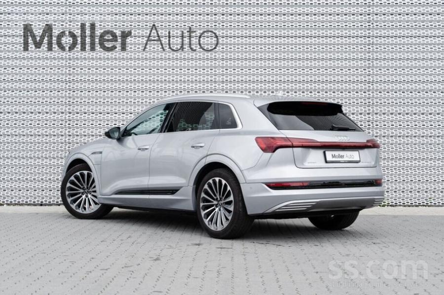 Pelēks Audi E-Tron 2022 Rīga, ar dzinēja tilpumu 0.00 L un nobraukumu 63 tūkst. km par 33350 €, foto 4 vietnē AUTOMOTO.COM.LV