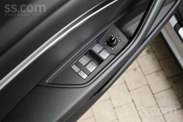Pelēks Audi E-Tron 2022 Rīga, ar dzinēja tilpumu 0.00 L un nobraukumu 63 tūkst. km par 33350 €, foto 7 vietnē AUTOMOTO.COM.LV