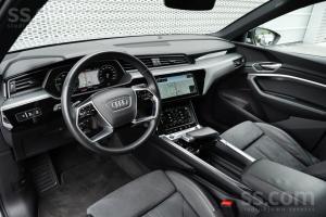 Pelēks Audi E-Tron 2022 Rīga, ar dzinēja tilpumu 0.00 L un nobraukumu 63 tūkst. km par 33350 €, foto 11 vietnē AUTOMOTO.COM.LV