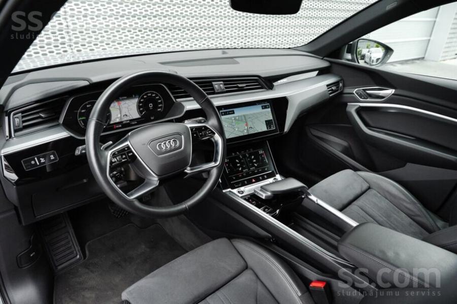 Pelēks Audi E-Tron 2022 Rīga, ar dzinēja tilpumu 0.00 L un nobraukumu 63 tūkst. km par 33350 €, foto 11 vietnē AUTOMOTO.COM.LV