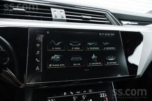 Pelēks Audi E-Tron 2022 Rīga, ar dzinēja tilpumu 0.00 L un nobraukumu 63 tūkst. km par 33350 €, foto 18 vietnē AUTOMOTO.COM.LV