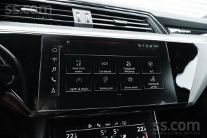 Pelēks Audi E-Tron 2022 Rīga, ar dzinēja tilpumu 0.00 L un nobraukumu 63 tūkst. km par 33350 €, foto 19 vietnē AUTOMOTO.COM.LV