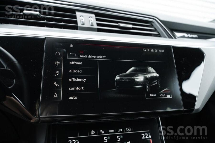 Pelēks Audi E-Tron 2022 Rīga, ar dzinēja tilpumu 0.00 L un nobraukumu 63 tūkst. km par 33350 €, foto 21 vietnē AUTOMOTO.COM.LV