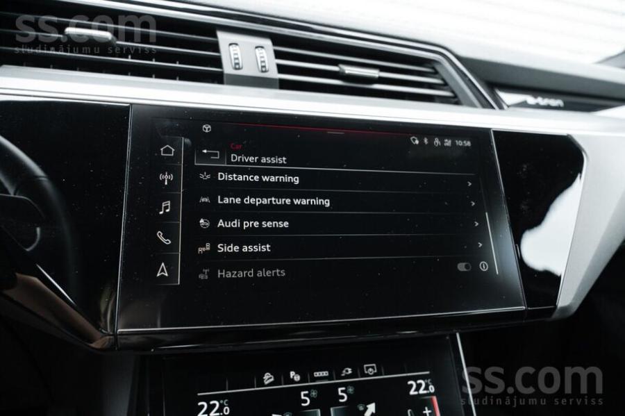 Pelēks Audi E-Tron 2022 Rīga, ar dzinēja tilpumu 0.00 L un nobraukumu 63 tūkst. km par 33350 €, foto 24 vietnē AUTOMOTO.COM.LV