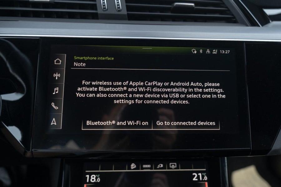 Pelēks Audi E-Tron 2022 Viļņa, ar dzinēja tilpumu 0.10 L un nobraukumu 70 tūkst. km par 42750 €, foto 16 vietnē AUTOMOTO.COM.LV