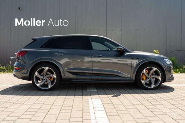Grey Audi E-Tron 2022 in Vilnius, with an engine capacity of 0.10 L and mileage of 70 thousand km for 42750 €, photo 7 on AUTOMOTO.COM.LV
