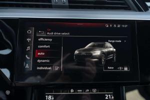 Grey Audi E-Tron 2022 in Vilnius, with an engine capacity of 0.10 L and mileage of 70 thousand km for 42750 €, photo 17 on AUTOMOTO.COM.LV
