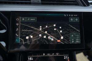 Grey Audi E-Tron 2022 in Vilnius, with an engine capacity of 0.10 L and mileage of 70 thousand km for 42750 €, photo 19 on AUTOMOTO.COM.LV