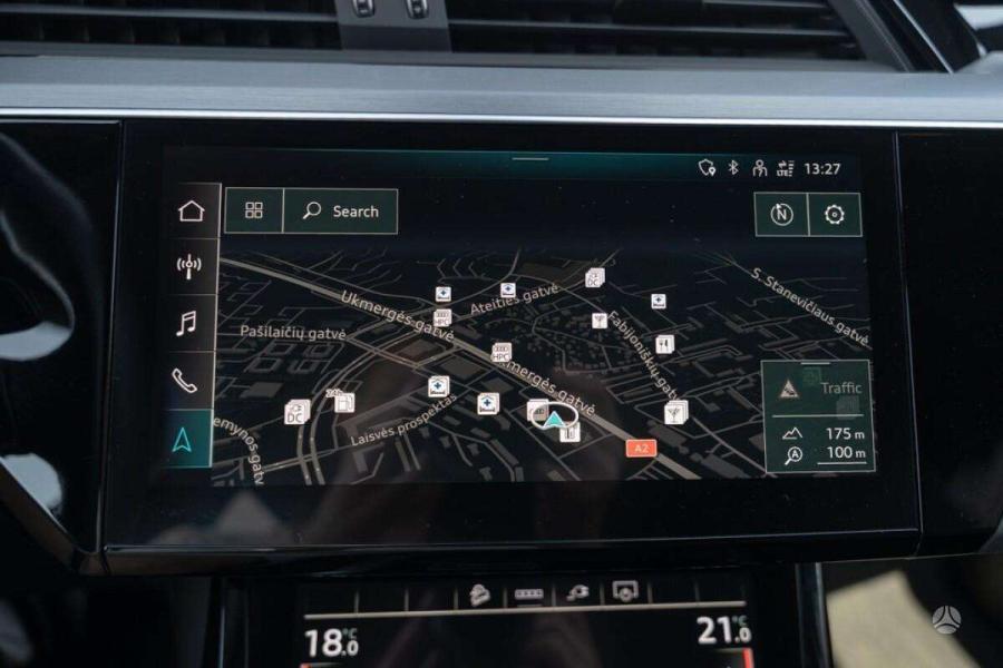 Grey Audi E-Tron 2022 in Vilnius, with an engine capacity of 0.10 L and mileage of 70 thousand km for 42750 €, photo 19 on AUTOMOTO.COM.LV