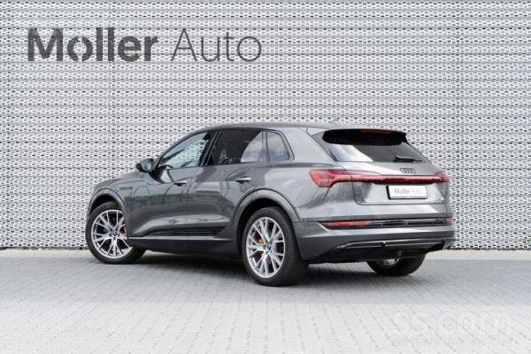 Grey Audi E-Tron 2022 in Riga, with an engine capacity of 0.00 L and mileage of 61 thousand km for 43200 €, photo 3 on AUTOMOTO.COM.LV