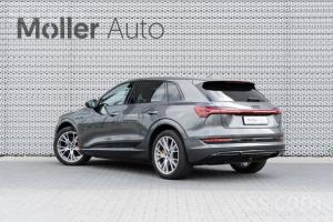 Pelēks Audi E-Tron 2022 Rīga, ar dzinēja tilpumu 0.00 L un nobraukumu 61 tūkst. km par 43200 €, foto 4 vietnē AUTOMOTO.COM.LV