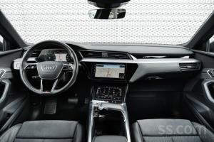 Pelēks Audi E-Tron 2022 Rīga, ar dzinēja tilpumu 0.00 L un nobraukumu 61 tūkst. km par 43200 €, foto 7 vietnē AUTOMOTO.COM.LV