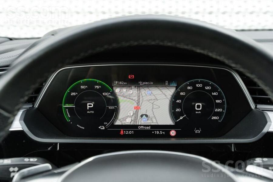 Pelēks Audi E-Tron 2022 Rīga, ar dzinēja tilpumu 0.00 L un nobraukumu 61 tūkst. km par 43200 €, foto 18 vietnē AUTOMOTO.COM.LV