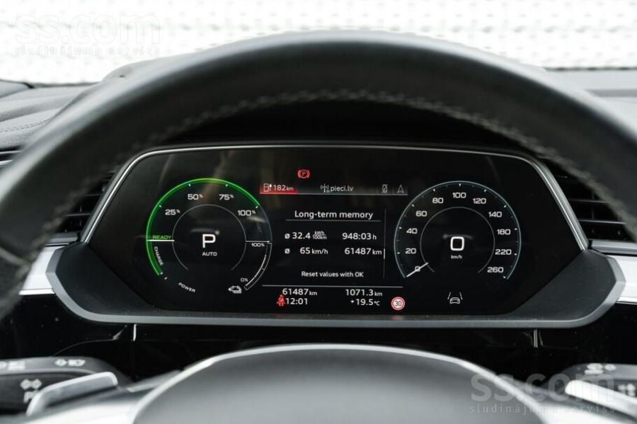 Pelēks Audi E-Tron 2022 Rīga, ar dzinēja tilpumu 0.00 L un nobraukumu 61 tūkst. km par 43200 €, foto 19 vietnē AUTOMOTO.COM.LV
