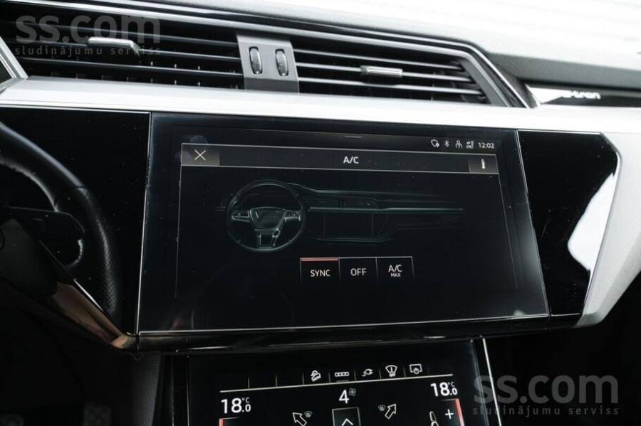 Pelēks Audi E-Tron 2022 Rīga, ar dzinēja tilpumu 0.00 L un nobraukumu 61 tūkst. km par 43200 €, foto 21 vietnē AUTOMOTO.COM.LV