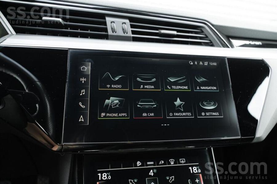 Pelēks Audi E-Tron 2022 Rīga, ar dzinēja tilpumu 0.00 L un nobraukumu 61 tūkst. km par 43200 €, foto 22 vietnē AUTOMOTO.COM.LV