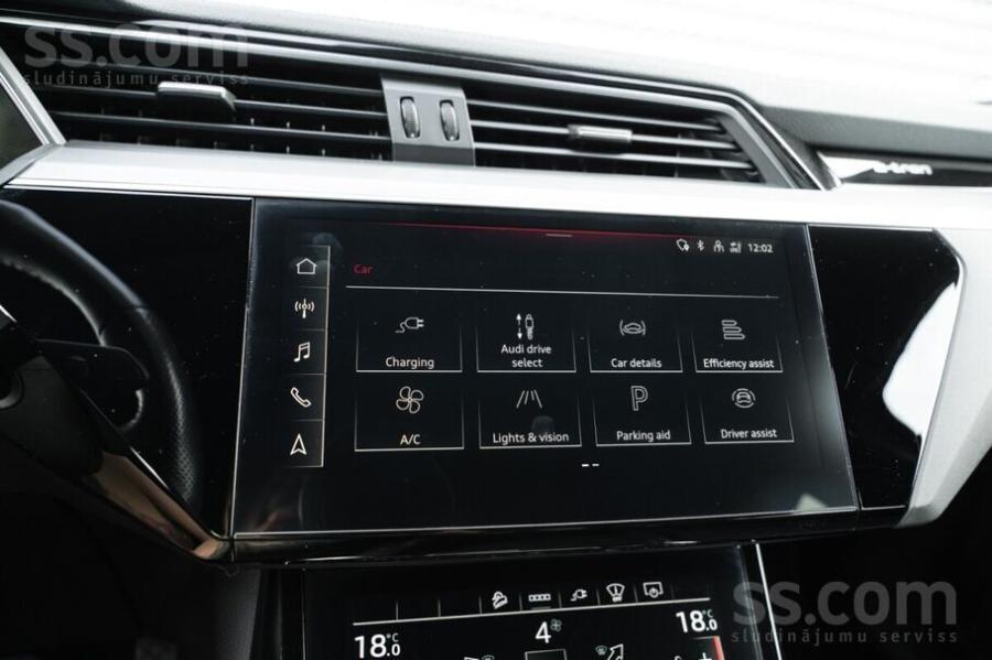Pelēks Audi E-Tron 2022 Rīga, ar dzinēja tilpumu 0.00 L un nobraukumu 61 tūkst. km par 43200 €, foto 23 vietnē AUTOMOTO.COM.LV