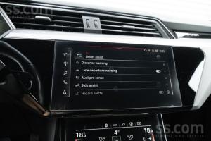 Pelēks Audi E-Tron 2022 Rīga, ar dzinēja tilpumu 0.00 L un nobraukumu 61 tūkst. km par 43200 €, foto 28 vietnē AUTOMOTO.COM.LV