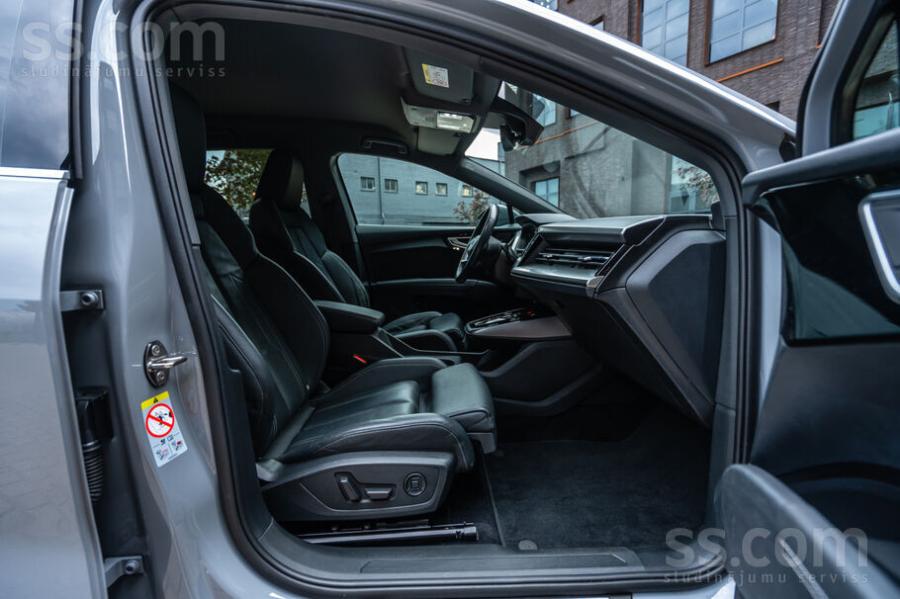 Pelēks Audi E-Tron 2022 Rīga, ar dzinēja tilpumu 0.00 L un nobraukumu 49 tūkst. km par 27990 €, foto 21 vietnē AUTOMOTO.COM.LV