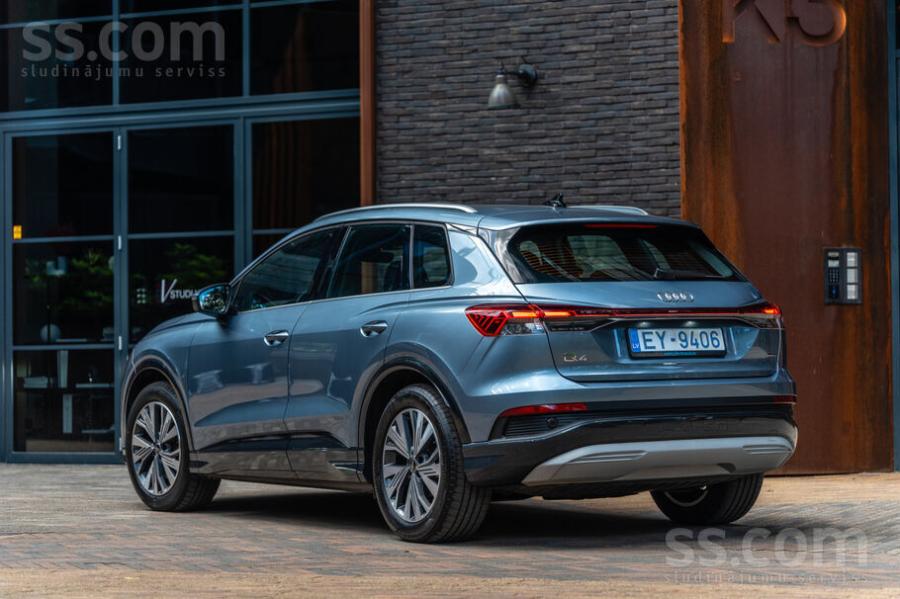Pelēks Audi E-Tron 2022 Rīga, ar dzinēja tilpumu 0.00 L un nobraukumu 17 tūkst. km par 34500 €, foto 4 vietnē AUTOMOTO.COM.LV