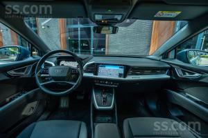 Pelēks Audi E-Tron 2022 Rīga, ar dzinēja tilpumu 0.00 L un nobraukumu 17 tūkst. km par 34500 €, foto 24 vietnē AUTOMOTO.COM.LV