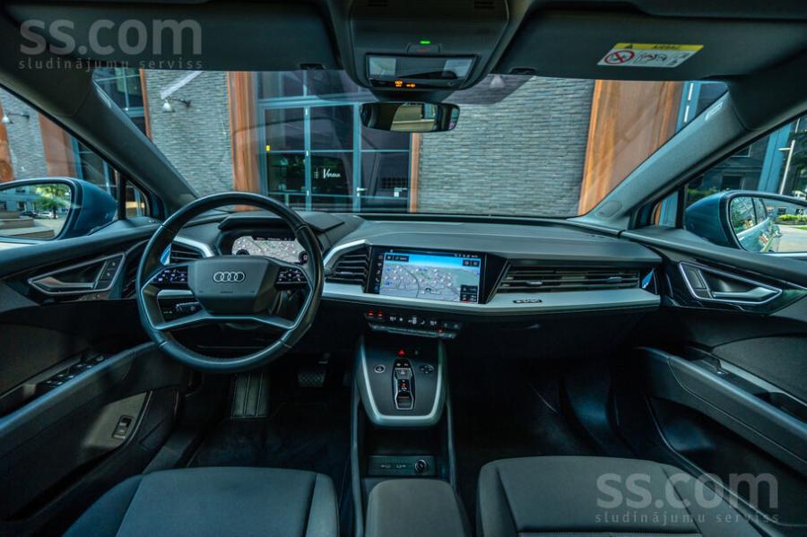Pelēks Audi E-Tron 2022 Rīga, ar dzinēja tilpumu 0.00 L un nobraukumu 17 tūkst. km par 34500 €, foto 24 vietnē AUTOMOTO.COM.LV