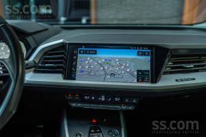 Pelēks Audi E-Tron 2022 Rīga, ar dzinēja tilpumu 0.00 L un nobraukumu 17 tūkst. km par 34500 €, foto 26 vietnē AUTOMOTO.COM.LV
