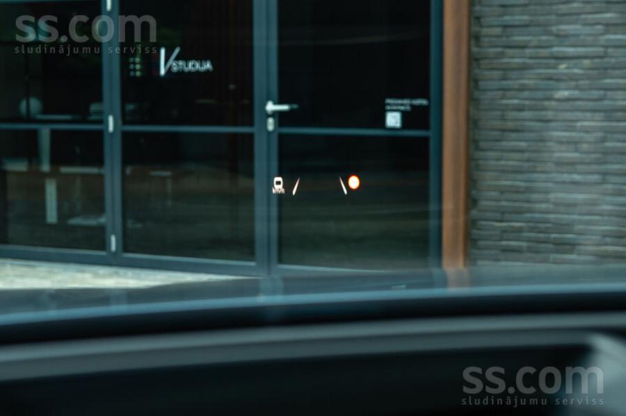 Pelēks Audi E-Tron 2022 Rīga, ar dzinēja tilpumu 0.00 L un nobraukumu 17 tūkst. km par 34500 €, foto 27 vietnē AUTOMOTO.COM.LV