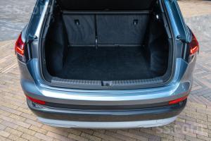 Pelēks Audi E-Tron 2022 Rīga, ar dzinēja tilpumu 0.00 L un nobraukumu 17 tūkst. km par 34500 €, foto 36 vietnē AUTOMOTO.COM.LV